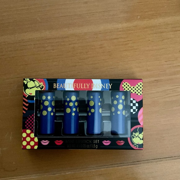 Disney | Makeup | Disneys Beautifully Pop Of Minnie Mini Lipstick Set ...